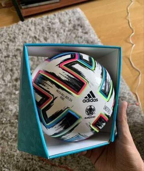 Футбольный мяч adidas euro 2020 uniforia mini