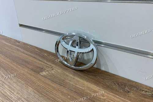 Эмблема решетки Toyota Corolla 180 Новая