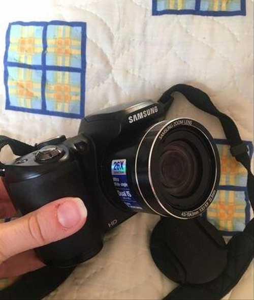 Зеркальный фотоаппарат Samsung BT100