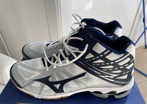 Волейбольные кроссовки Mizuno Wave Lightning