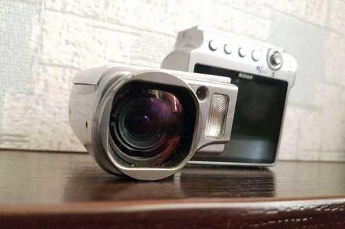 Цифровой фотоаппарат Nikon Coolpix S4