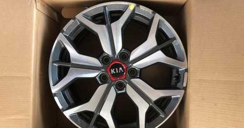 Новые.Оригинал. Kia Seltos r18 2020 года