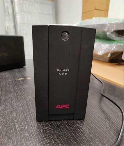 Бесперебойник APC Back-UPS 500