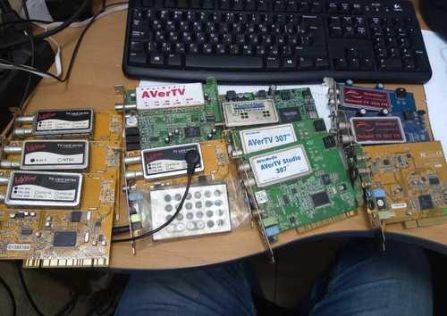 Тв-тюнер AverMedia Behold LifeView