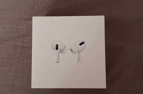 Почему кейс от airpods мигает красным на зарядке