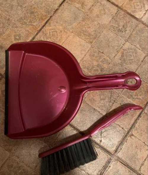 Щетка и совок