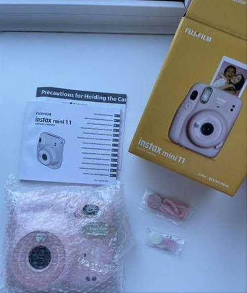 Новый фотоаппарат instax mini 11