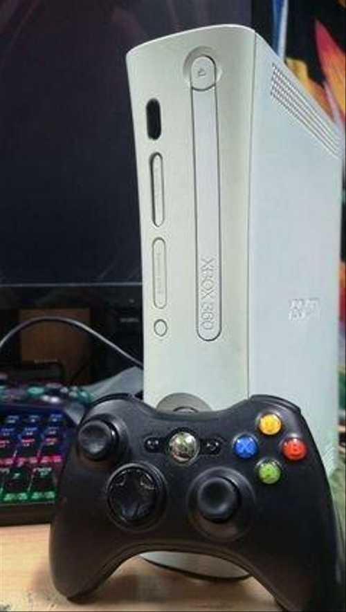 Xbox 360 falcon + gamepad