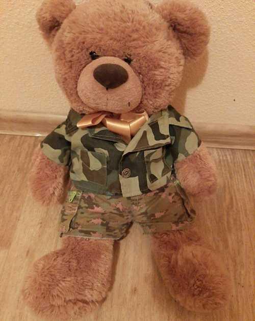 Mедведь и одежда фирмы build a bear