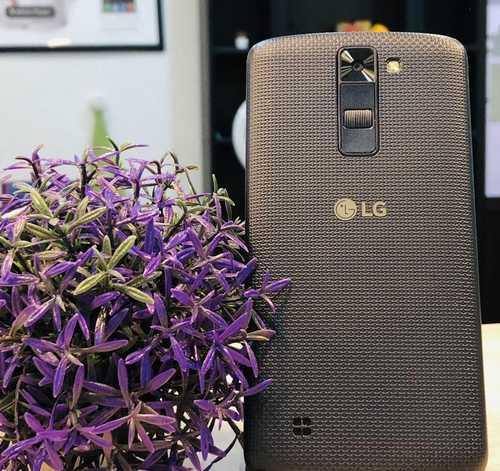 Телефон LG K8