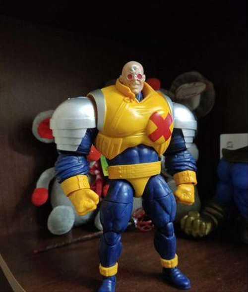 Фигурка Marvel legends strong guy