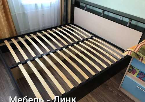 Кровать