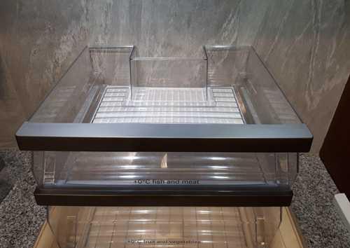 Полки для встраемого холодильника simens KI39 FP60
