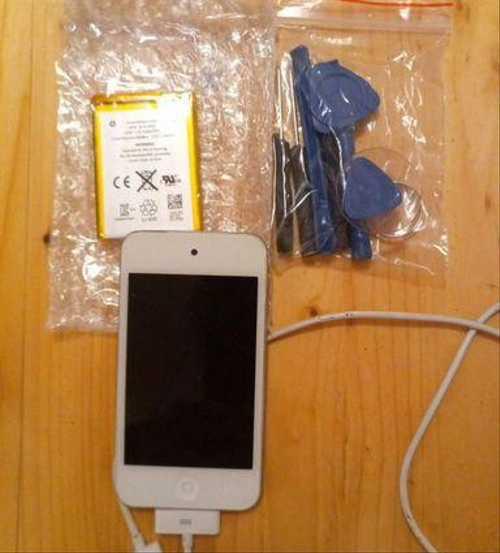 Apple iPod touch 4g, 16Gb + сменный аккумулятор