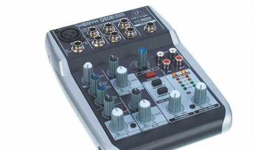 Пульт микшерный универсальный Behringer Xenyx Q502