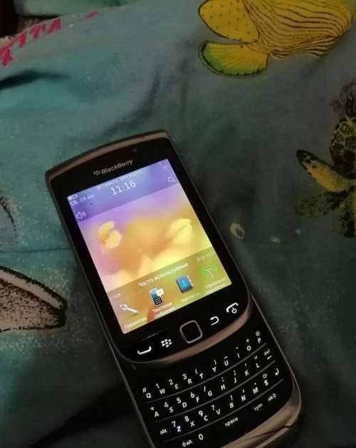 Телефон BlackBerry Torch 9810