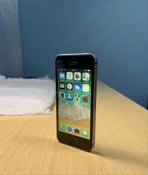 iPhone SE 32GB