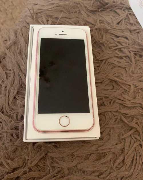 Телефон iPhone SE Rose Gold 32