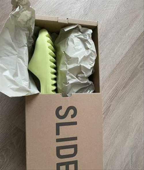 Adidas yeezy slide glow green