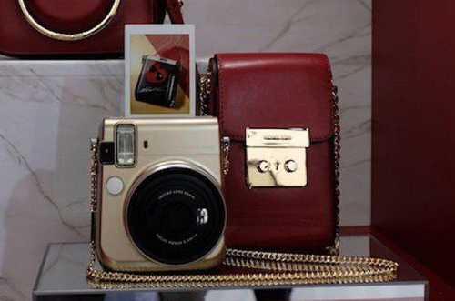 Fujifilm Instax Mini 70 (Gold) Michael Kors