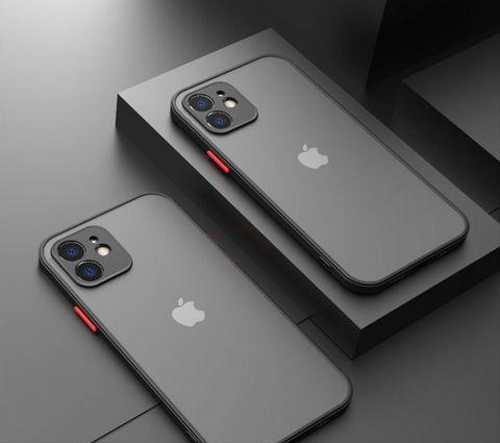 Чехол на iPhone 12