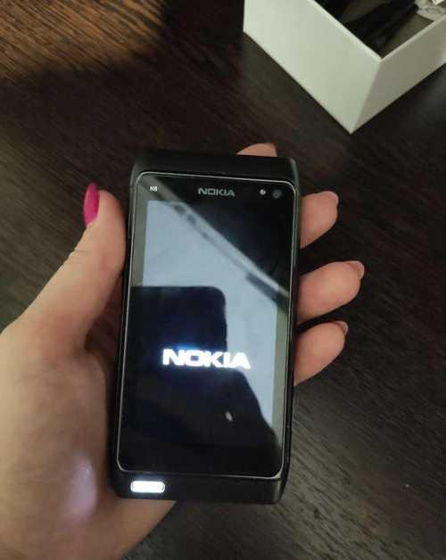 Телефон Nokia N8