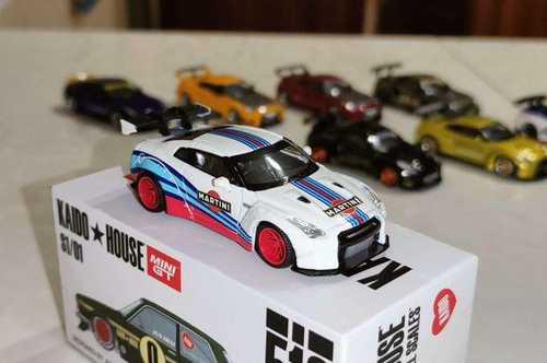 Модель автомобиля 1:64 Nissan GT-R 35 от "Mini GT"