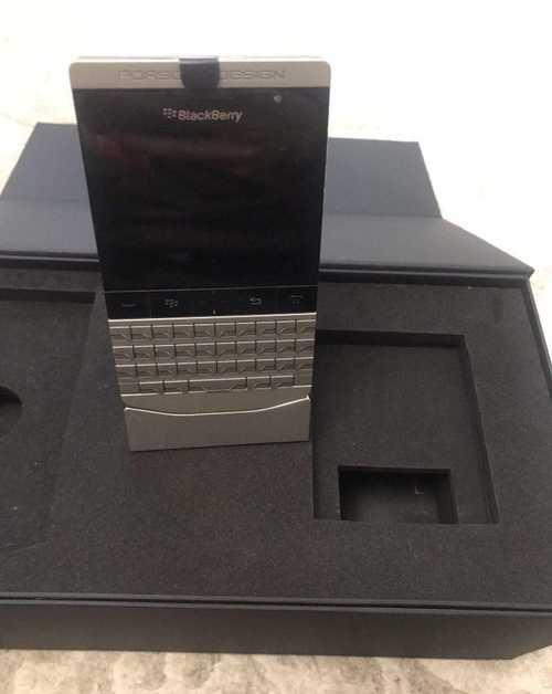 Новый телефон BlackBerry Porsche P'9981