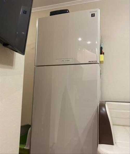 Двухкамерный холодильник Sharp SJ-XG 55 pmbe