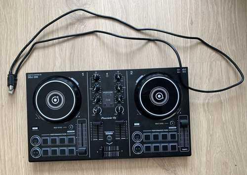 DJ пульт Pioneer DDJ-200
