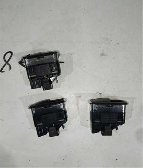 Кнопка стеклоподъемника задняя Mercedes W204