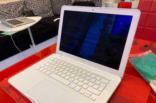 Apple MacBook 2009 white