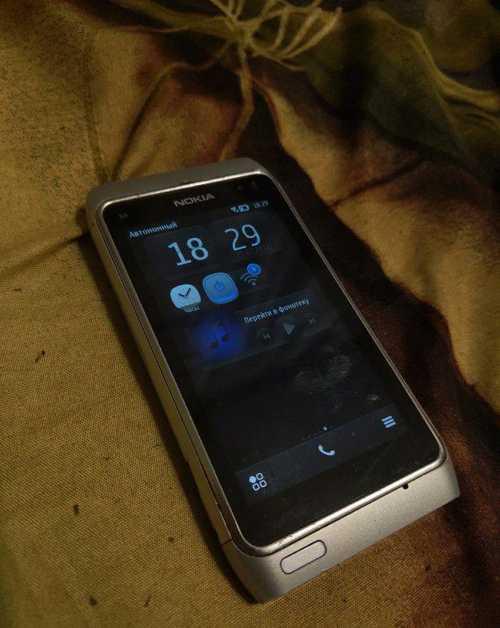 Nokia N8 (оригинал)