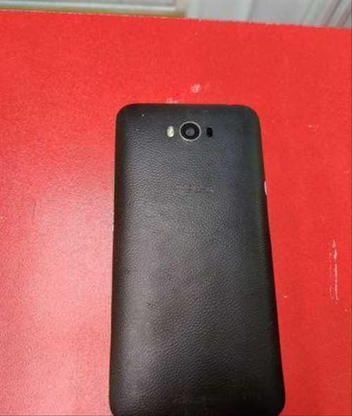 Смартфон asus z010d
