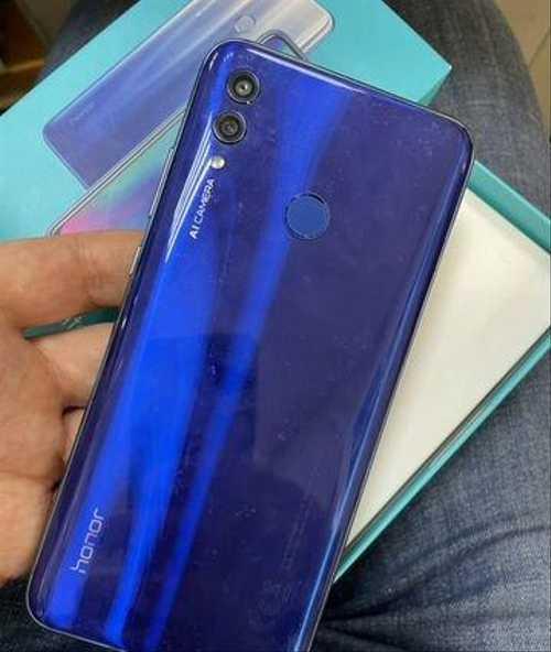 Honor 10lite 32gb пятнышко