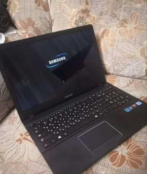 Samsung np470r5e i5/8gb /AMD radeon 2gb