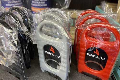 Фирменные гильотины для сигар Colibri Firebird