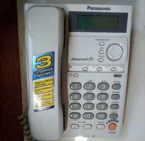 Кнопочный телефон Panasonic