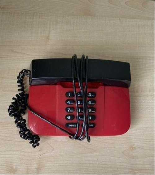 Дисковый и кнопочный стационарный телефон СССР