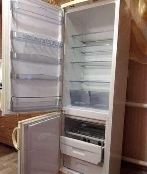 Холодильник бу Snaige на гарантии