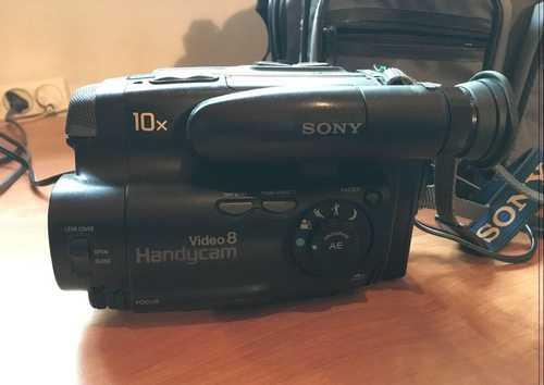 Видеокамера Sony Handycam Video8 CCD-TR303E