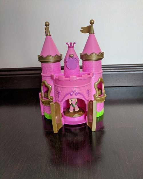 Замок лошадок Филли