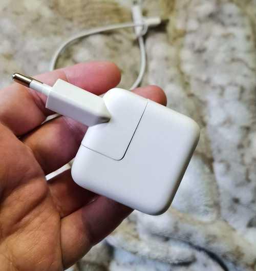 Адаптер питания Apple USB 12 Вт универсальный