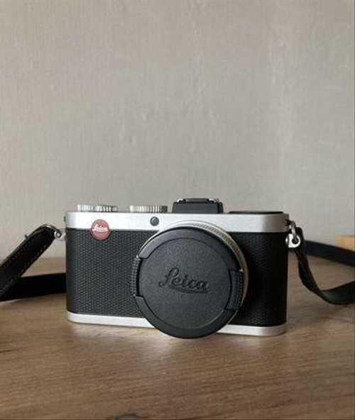 Leica X2