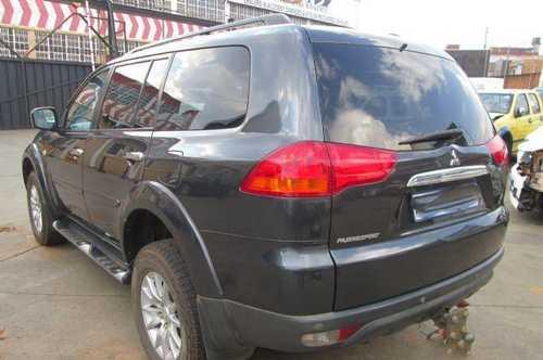 Mitsubishi Pajero Sport 2012