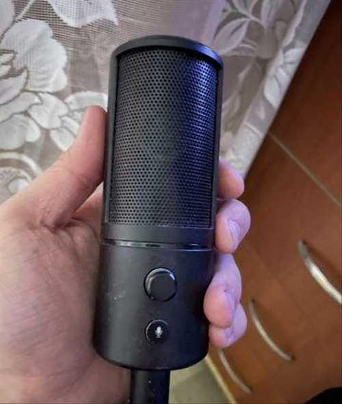 Микрофон Razer seiren x