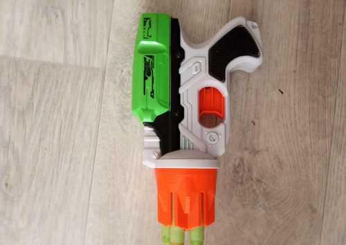 Пистолет Nerf
