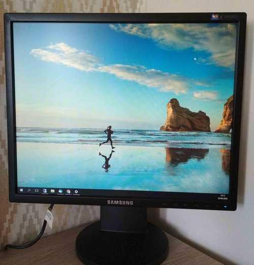 Монитор SAMSUNG SyncMaster 943N