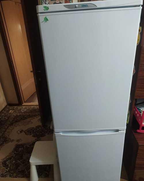 Холодильник Stinol RF305A008