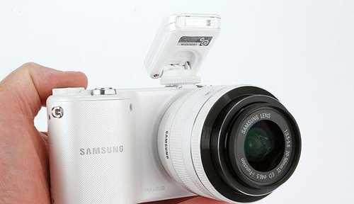 Фотоаппарат Samsung NX2000 Kit белый